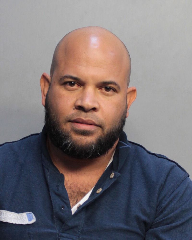 Rafael Reyes Records Rafael Reyes / Rafael Reyes Photos Rafael Reyes